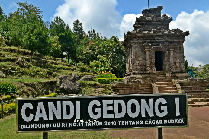 Jalan Kaki Keliling Candi Gedong Songo – Winny Marlina