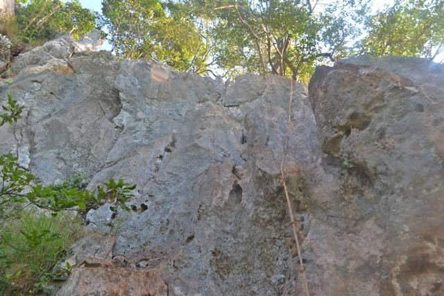 Trekking ke Bukit Kodiang di Kedah, Malaysia – Winny Marlina